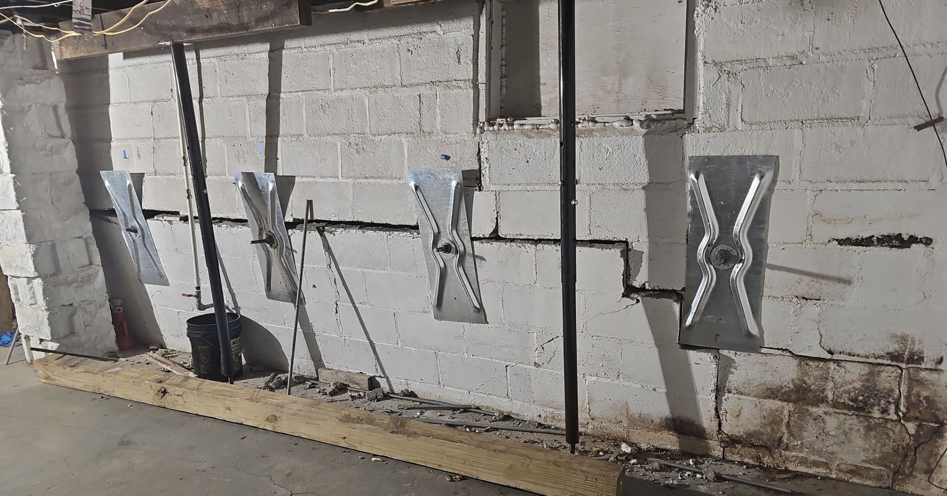 Wall Anchors Installation in Kansas | Lamunyon